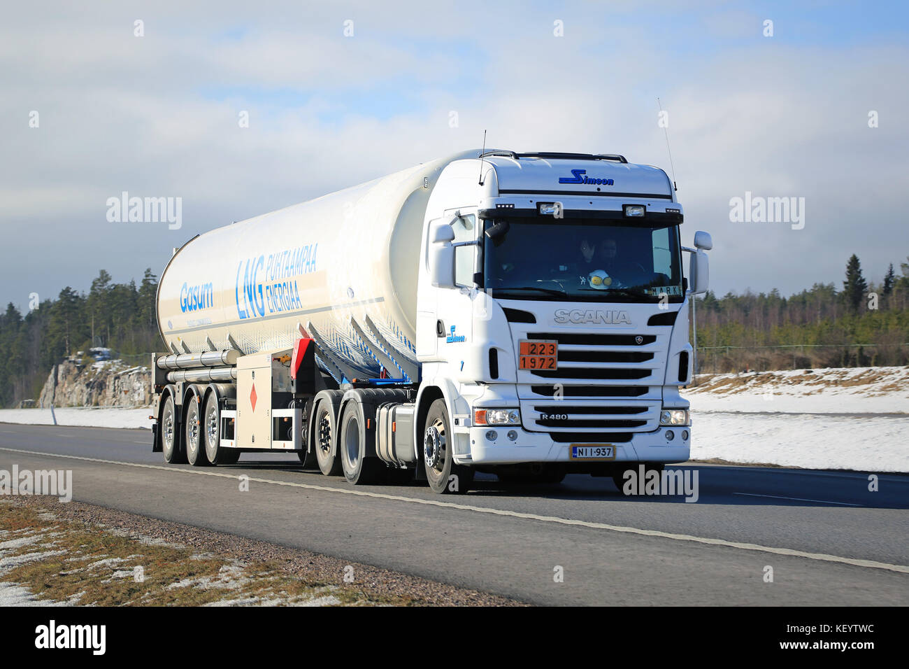 Liquified natural gas vehicle hi-res stock photography and images - Alamy