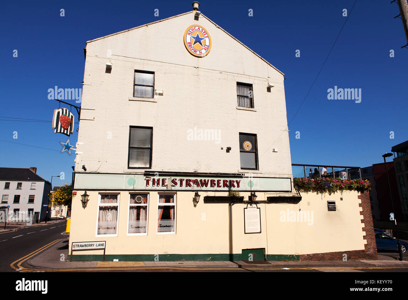 The Strawberry pub in Newcastle-upon-Tyne, England Stock Photo - Alamy