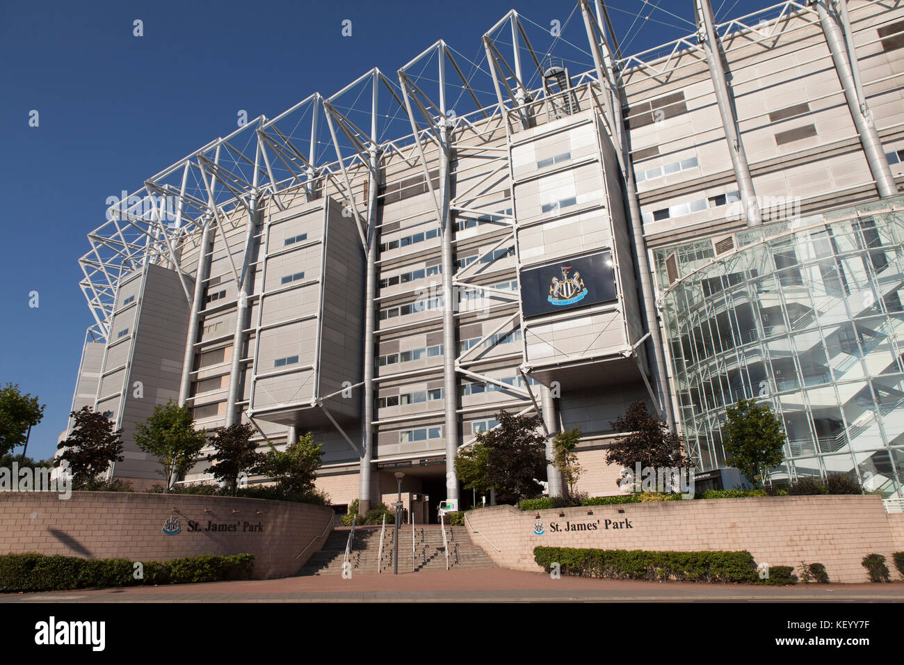 Newcastle upon tyne football ground hi-res stock photography and images ...