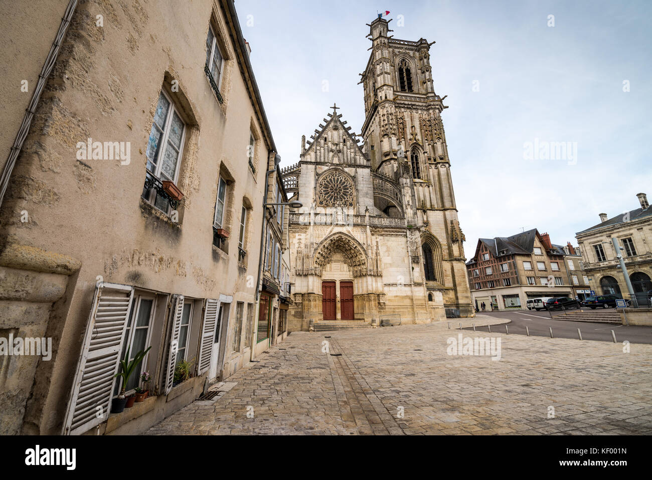 Clamecy france hi-res stock photography and images - Alamy