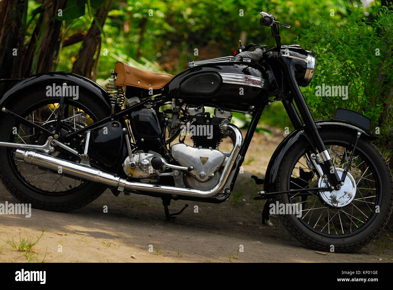 Indonesia. 24th Oct, 2017. Triumph bike from the era of world war two ...