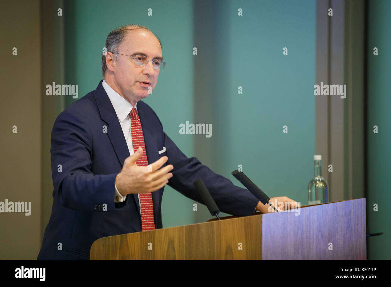 Xavier rolet hi-res stock photography and images - Alamy