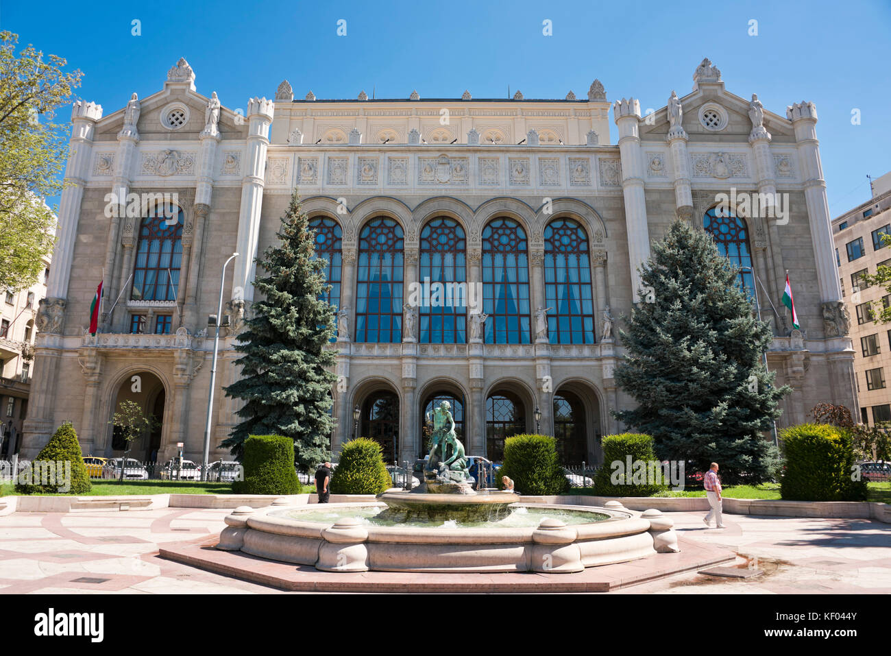 Horizontal view of the Vigadó Concert Hall in Budapest Stock Photo - Alamy