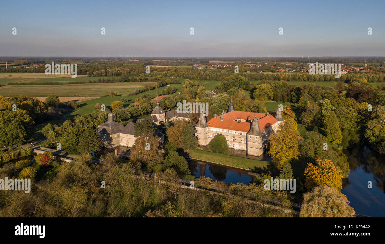 Moat castle aerial hi-res stock photography and images - Alamy