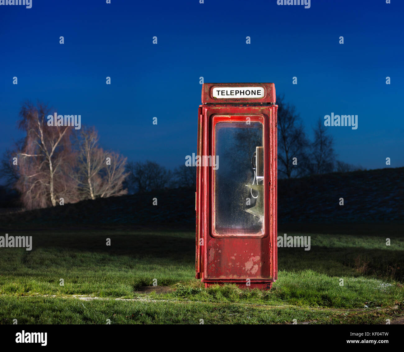K8 telephone box hi-res stock photography and images - Alamy