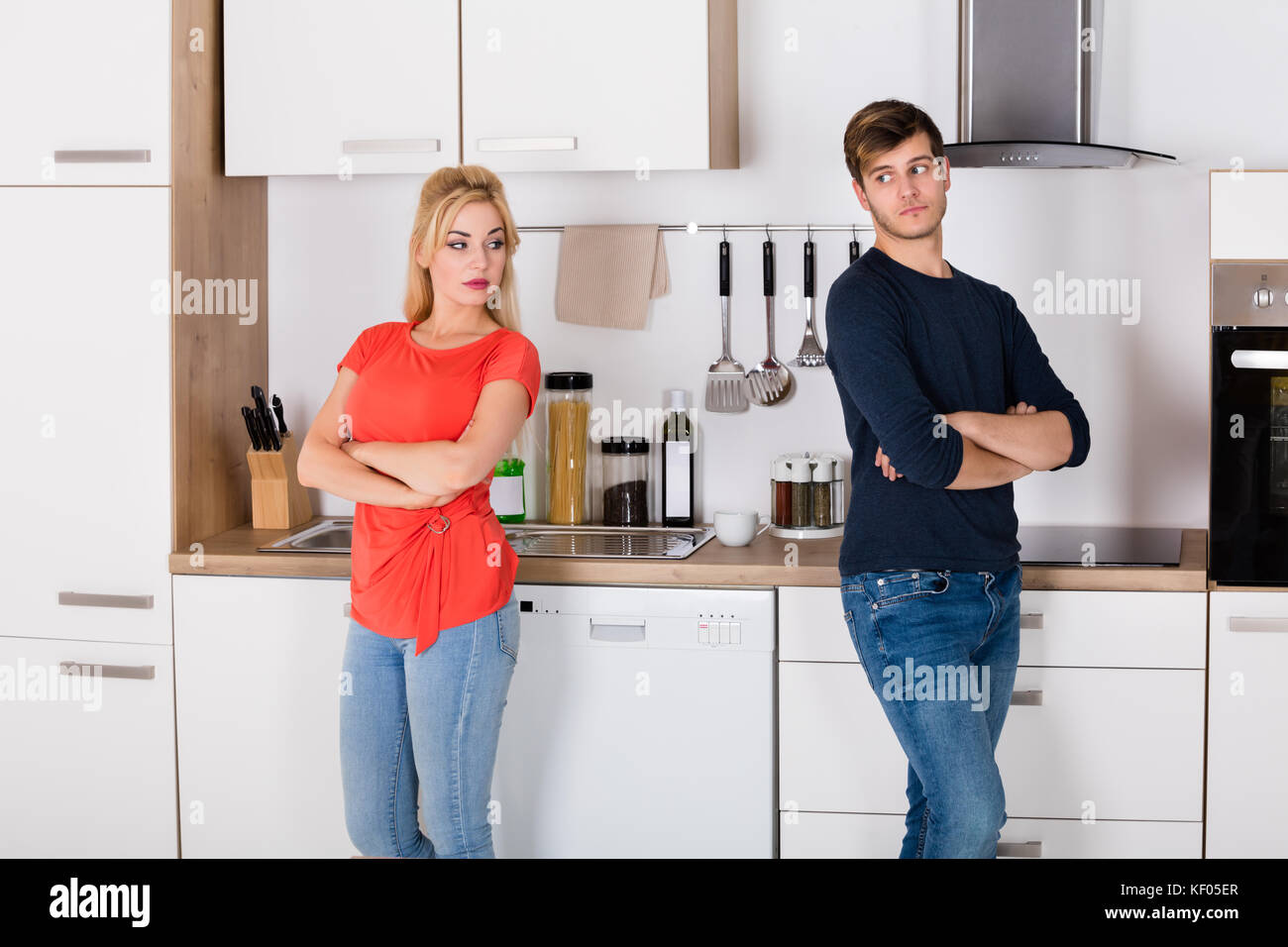Angry Young Couple With Relationship Difficulties Ready For Divorce ...