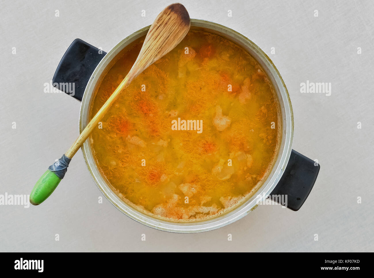 Closeup of a pot full of homemade cooked food Stock Photo - Alamy