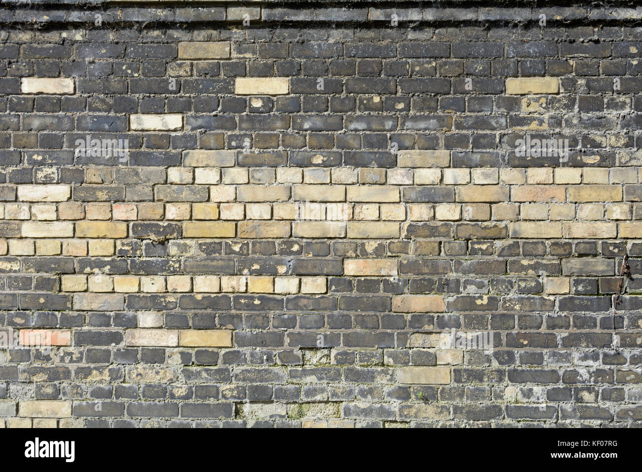 Layed bricks hi-res stock photography and images - Alamy