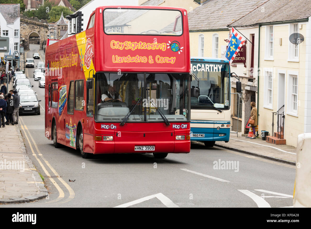Conwy sightseeing bus hi-res stock photography and images - Alamy