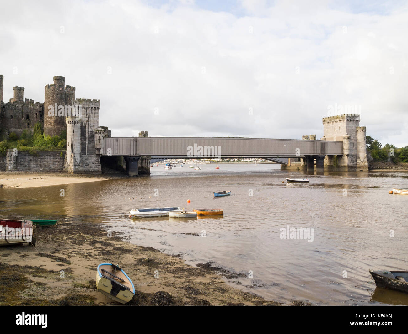 Conwy railway bridge hi-res stock photography and images - Alamy