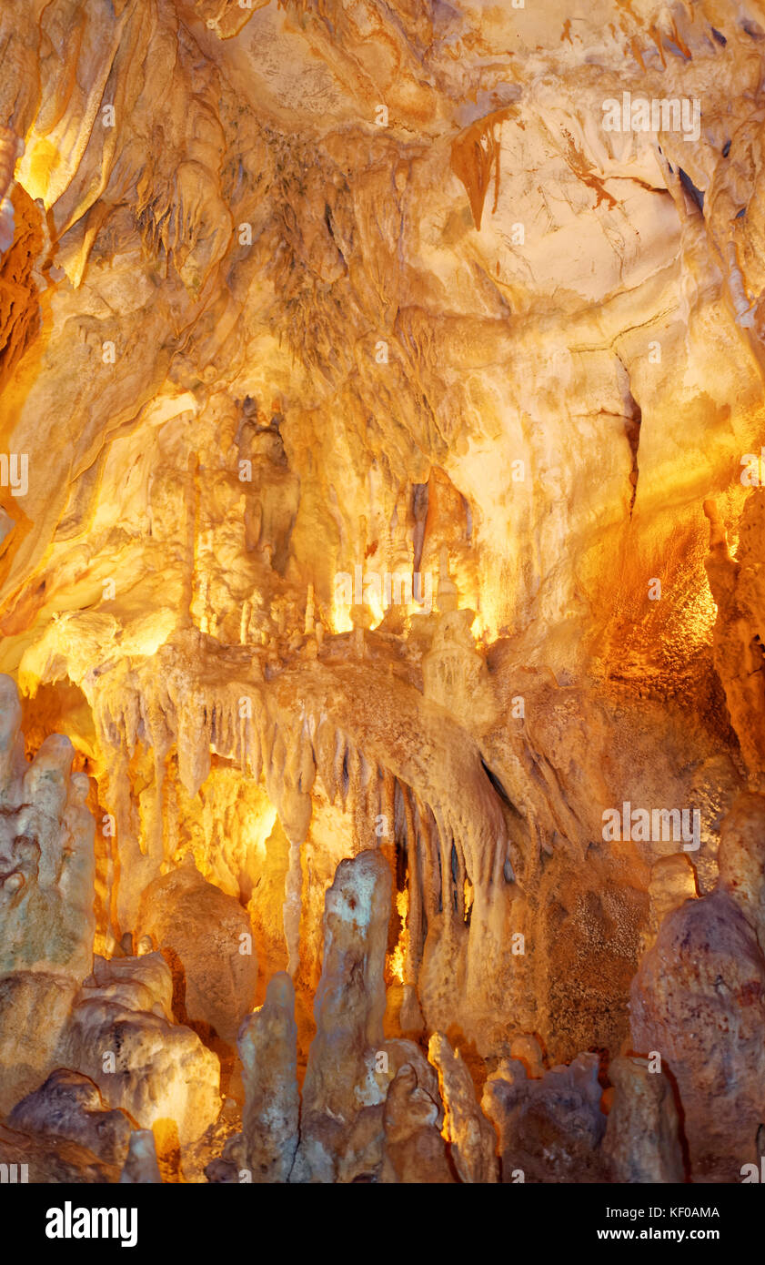Grottoes of Serras de Aire e Candeeiros Natural Park Stock Photo - Alamy
