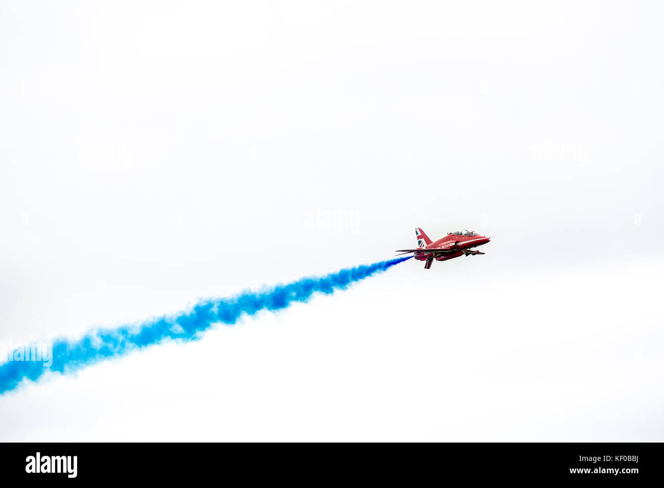 Aircraft flying coloured smoke display hi-res stock photography and ...