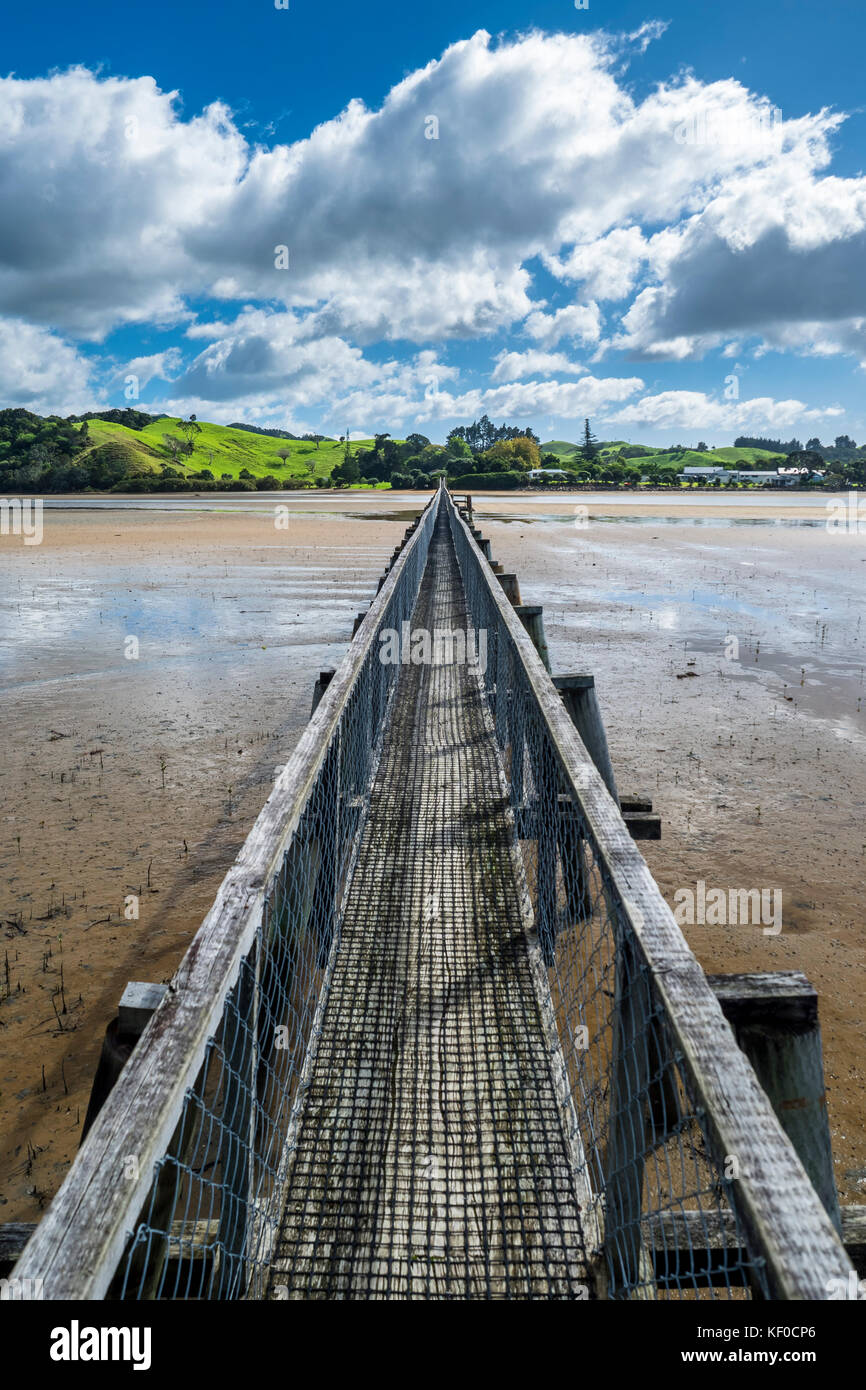 New Zealand, North Island, Whananaki South, Sandy Bay with boardwalk ...