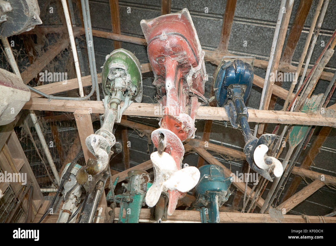 Collection of boat engines hi-res stock photography and images - Alamy