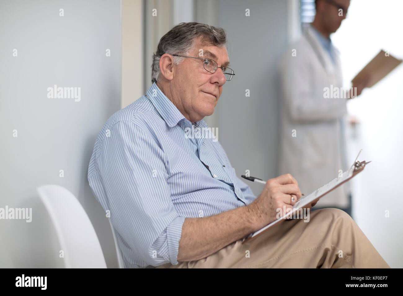 Medical documents patient files hi-res stock photography and images - Alamy