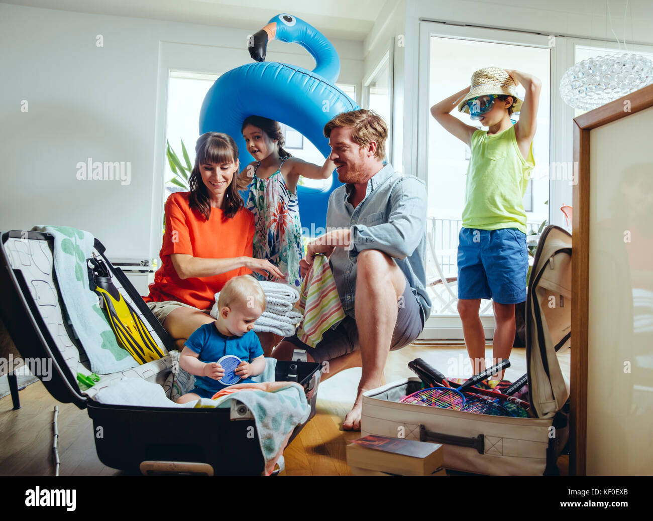 Trip packing hi-res stock photography and images - Alamy