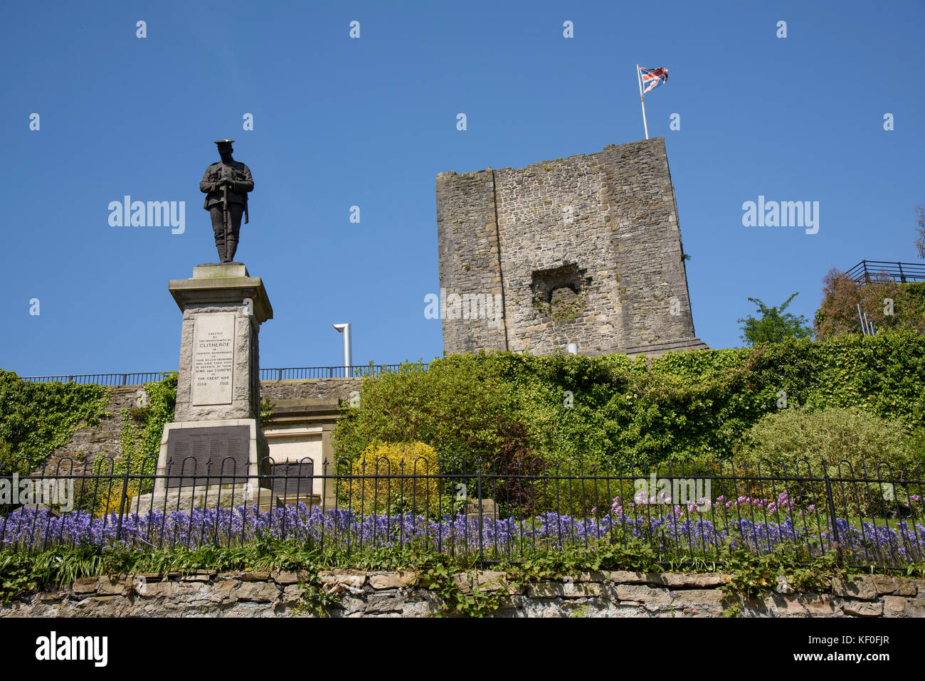 War memorial at Clitheroe Castle, Clitheroe, Lancashire Stock Photo - Alamy