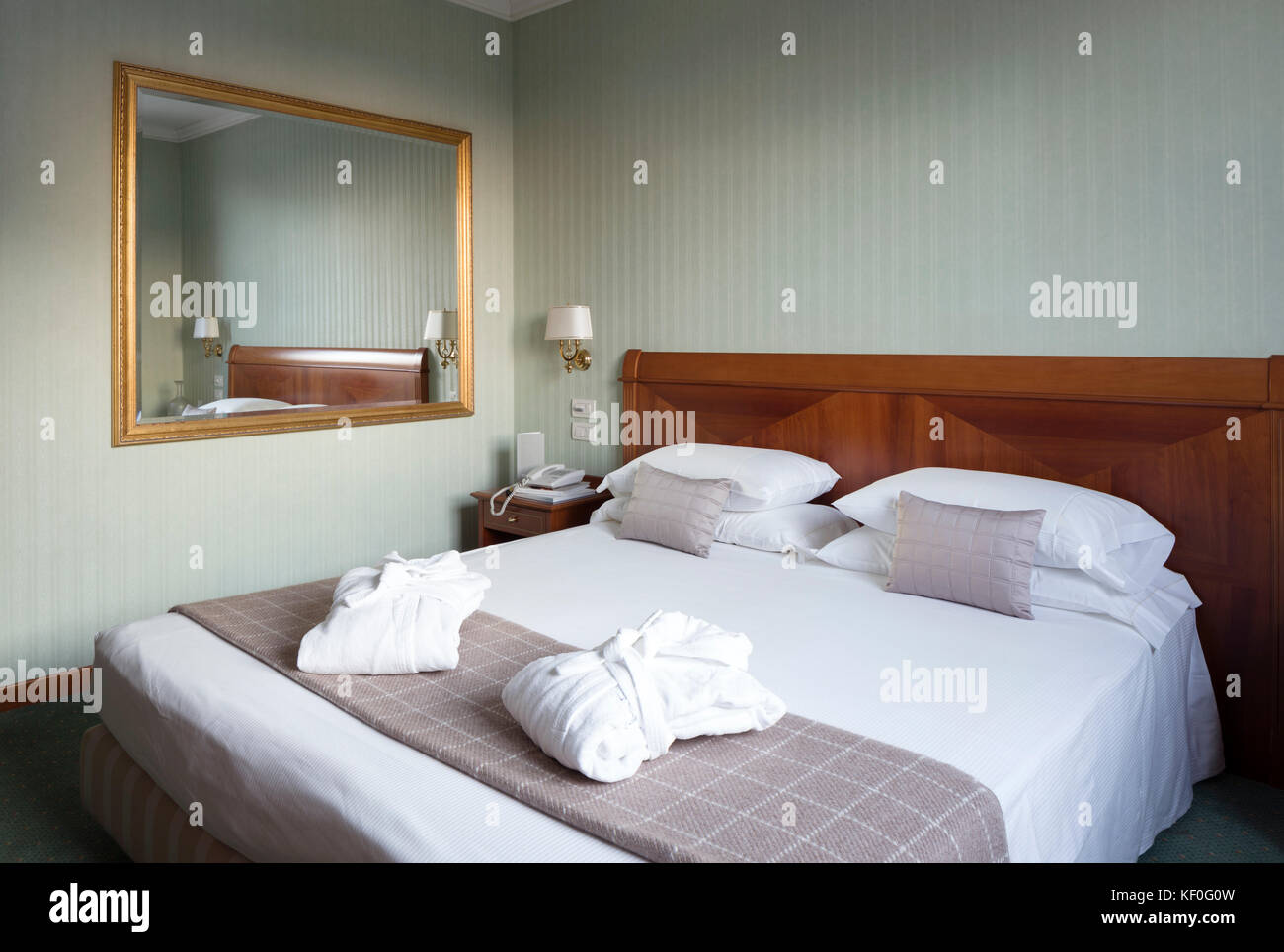 Empty room in a hotel Stock Photo - Alamy