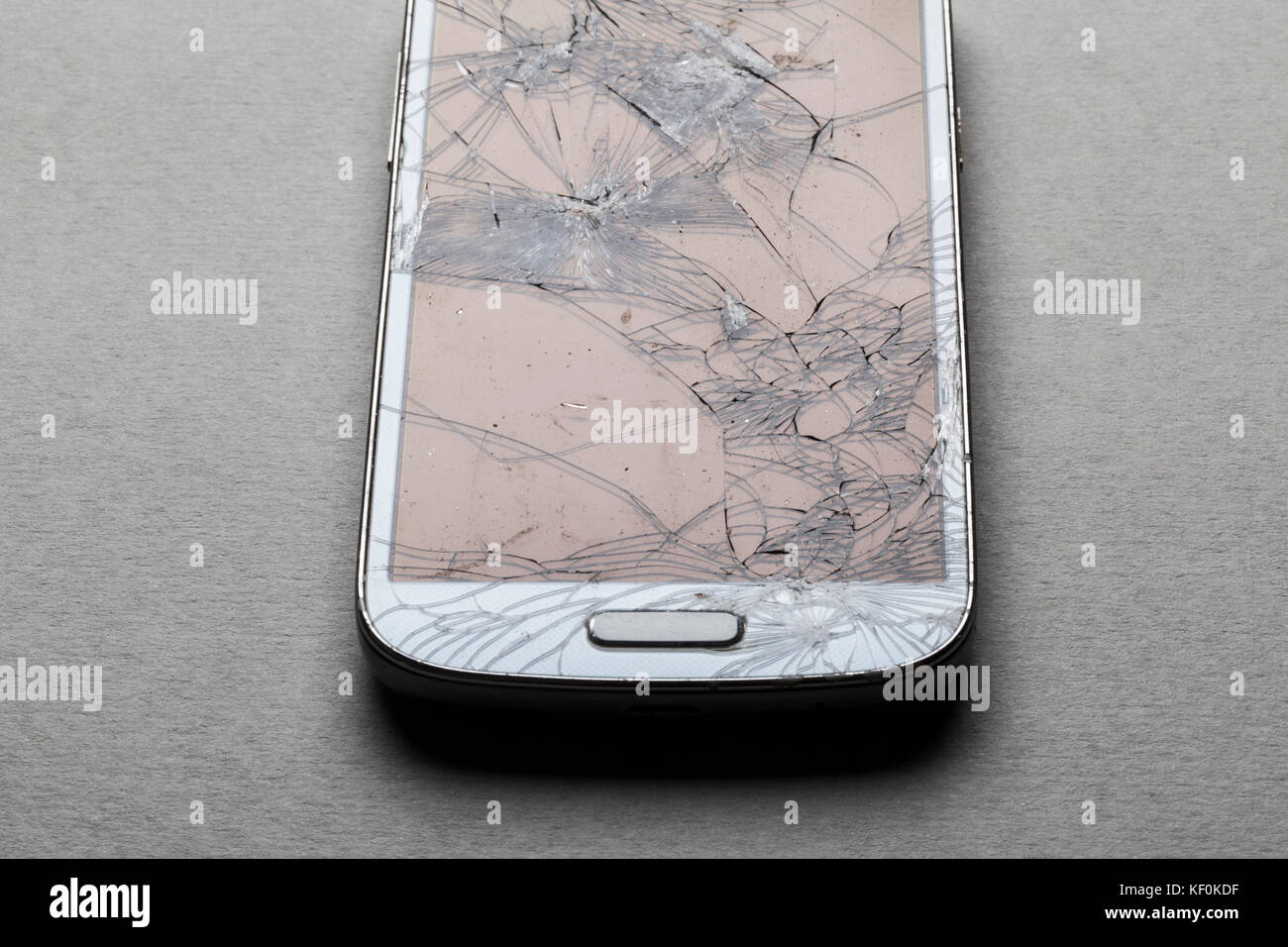 Smashed shattered broken screen of a mobile smartphone Stock Photo - Alamy