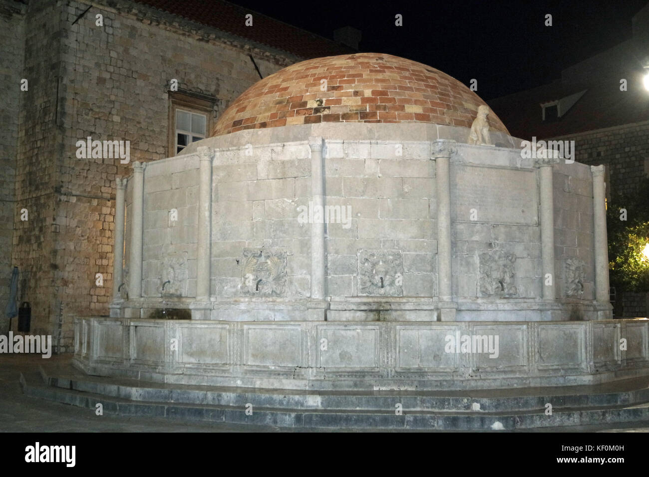 dubrovnik old town in autumn Stock Photo - Alamy