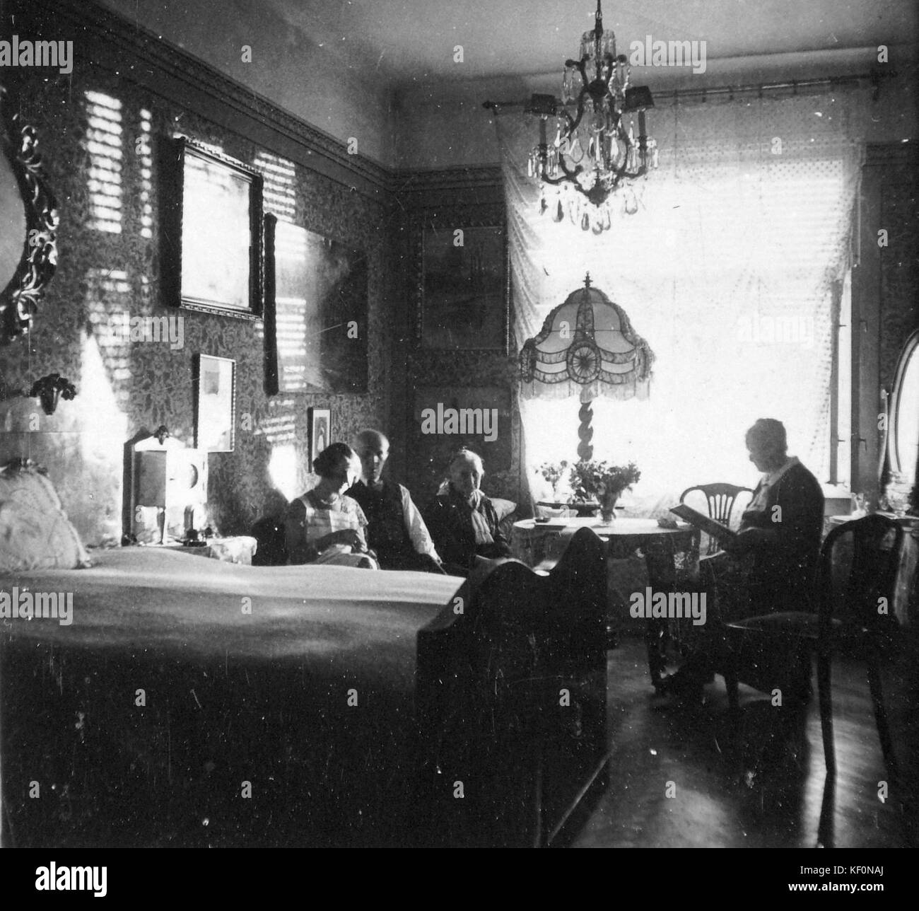 Room interior man woman Black and White Stock Photos & Images - Alamy