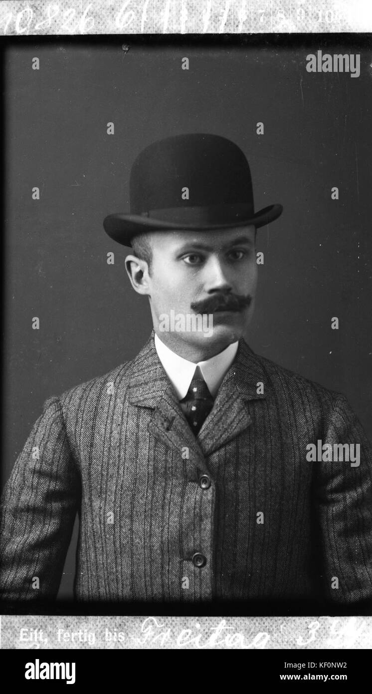 Man, hat, portrait 52761 Stock Photo - Alamy