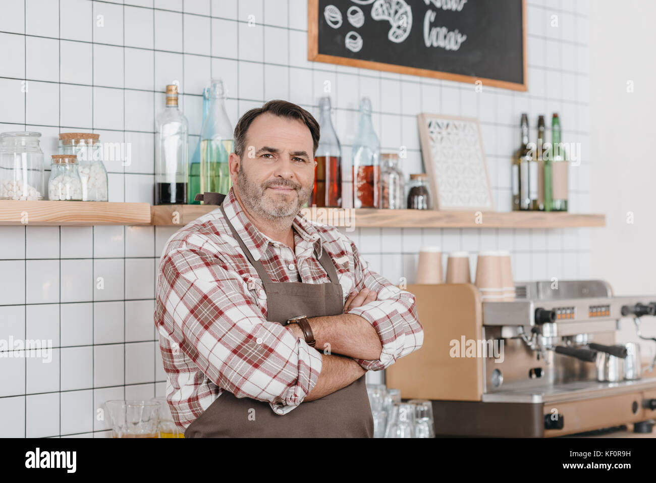 Old bartender hi-res stock photography and images - Alamy
