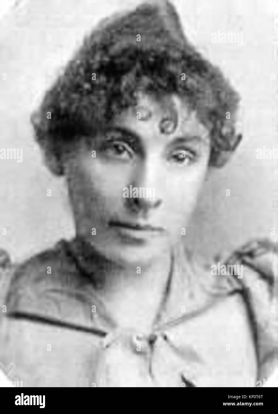 Henrietta Rae High Resolution Stock Photography and Images - Alamy