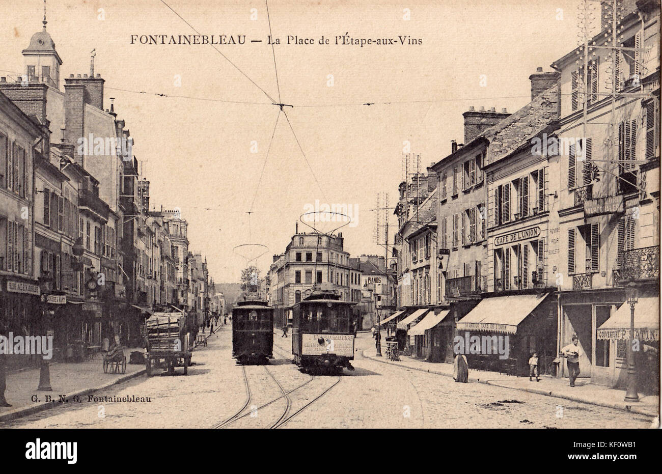GBNG FONTAINEBLEAU La Place de l'Etape Stock Photo - Alamy