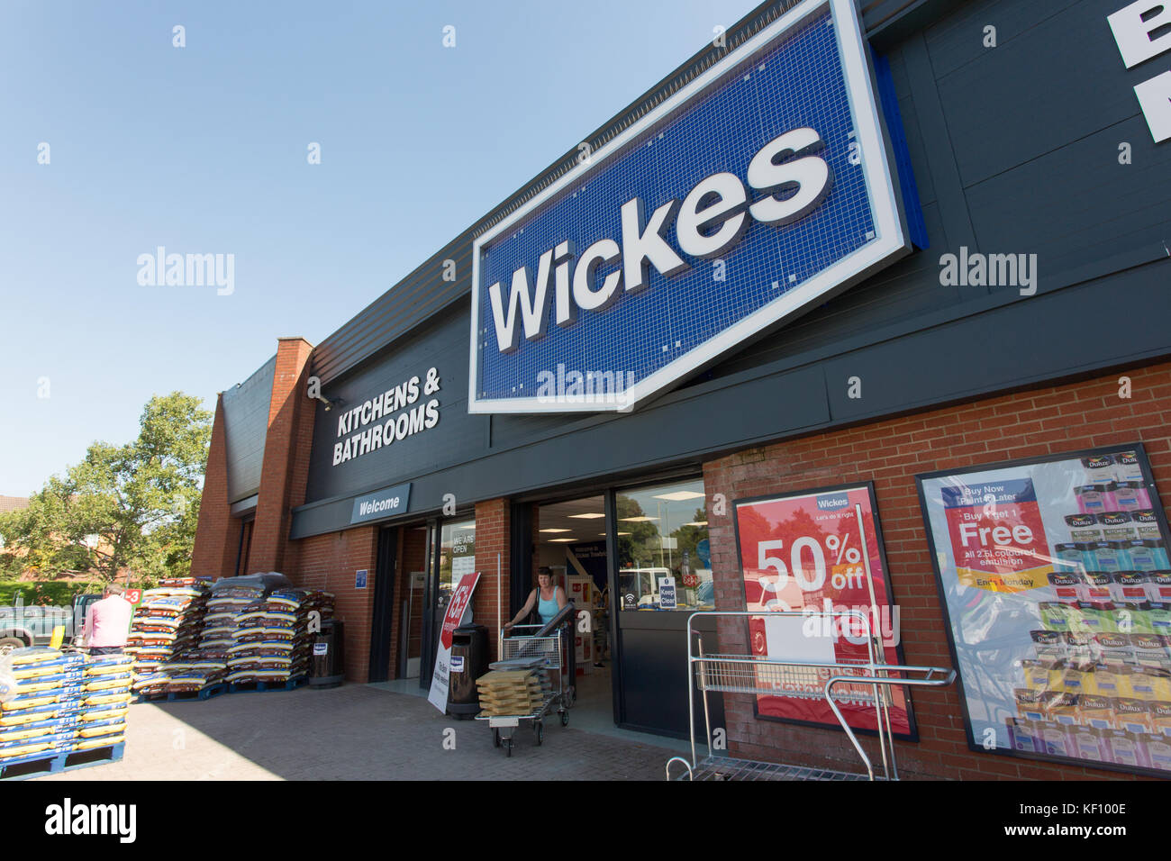 Wickes diy store hi-res stock photography and images - Alamy