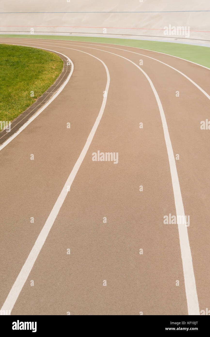 Activity track hi-res stock photography and images - Alamy