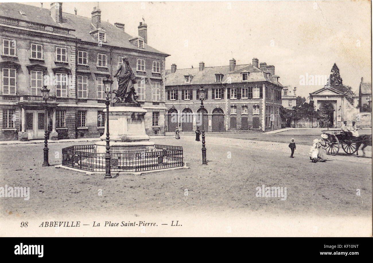 LL 98 ABBEVILLE La Place Saint Pierre Stock Photo - Alamy