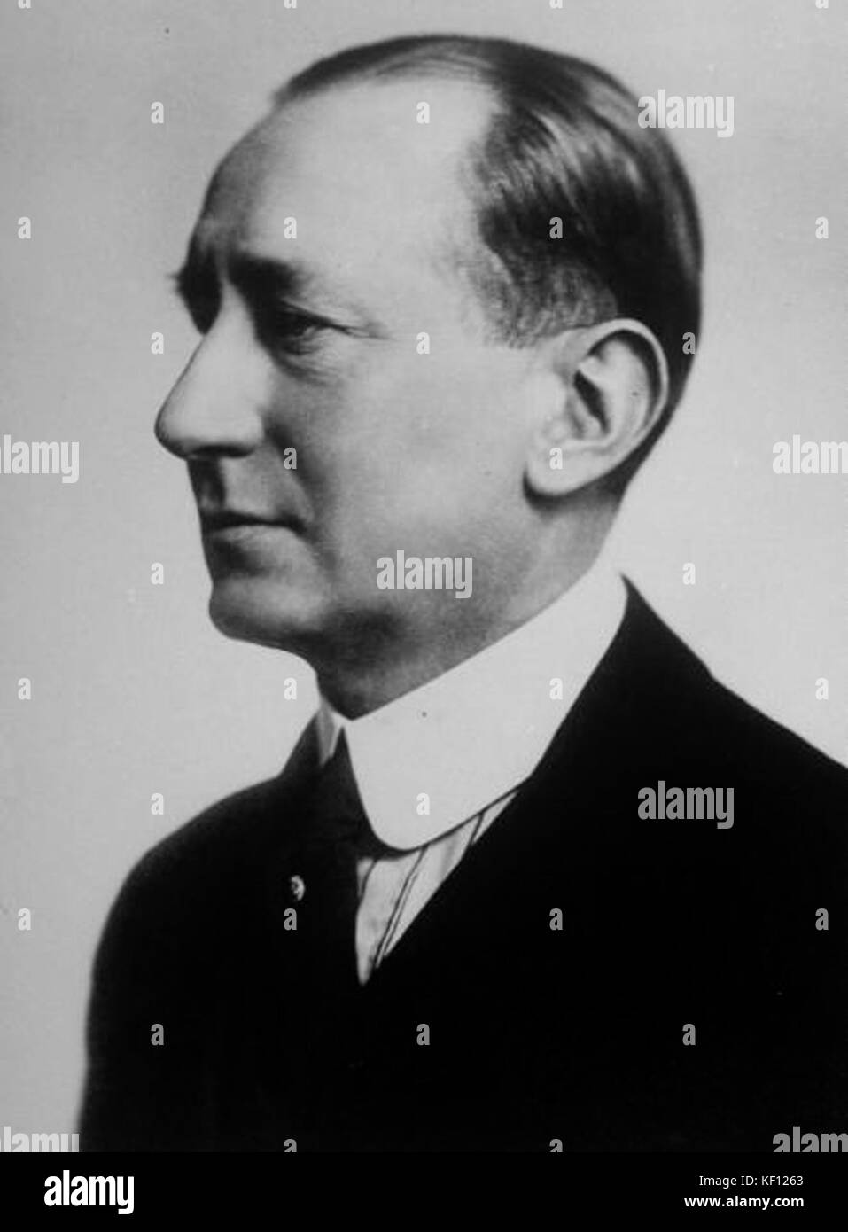 A 1920 portrait of Guglielmo Marconi, the famous Italian inventor known ...
