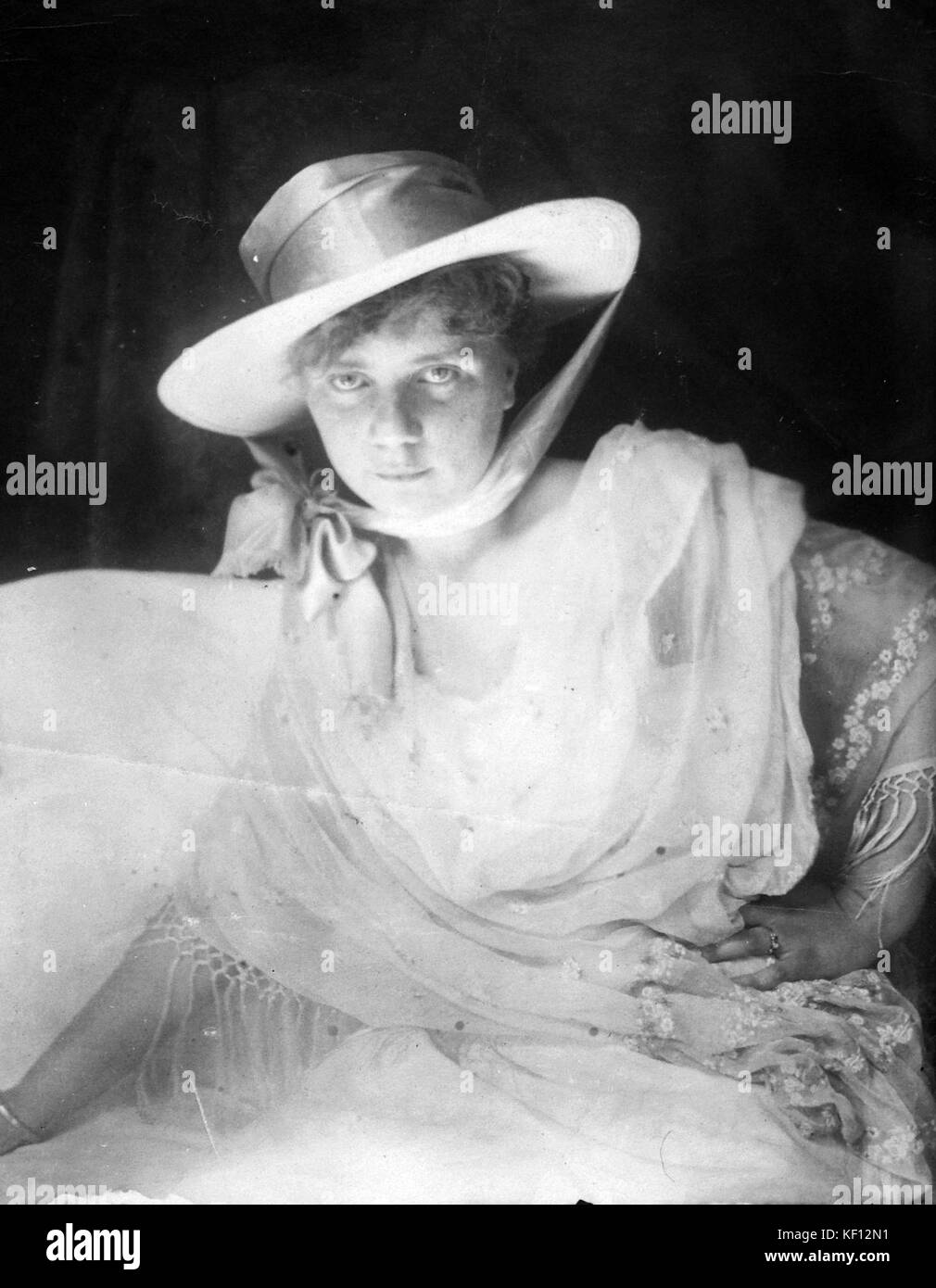 Ladys portrait Black and White Stock Photos & Images - Alamy