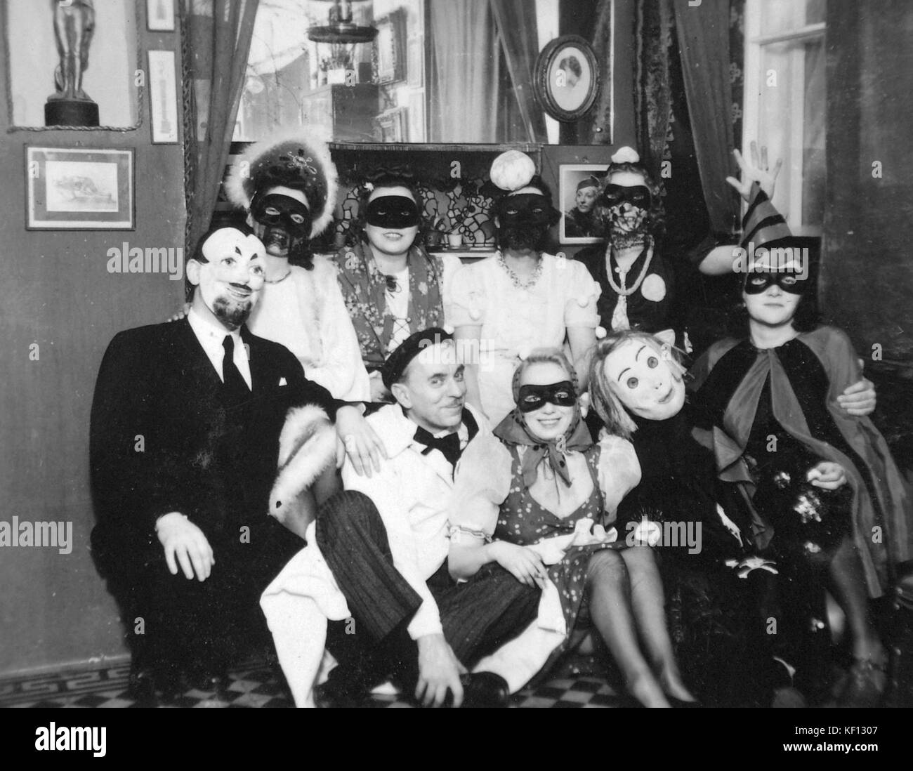 Interior, tableau, costume 14254 Stock Photo - Alamy