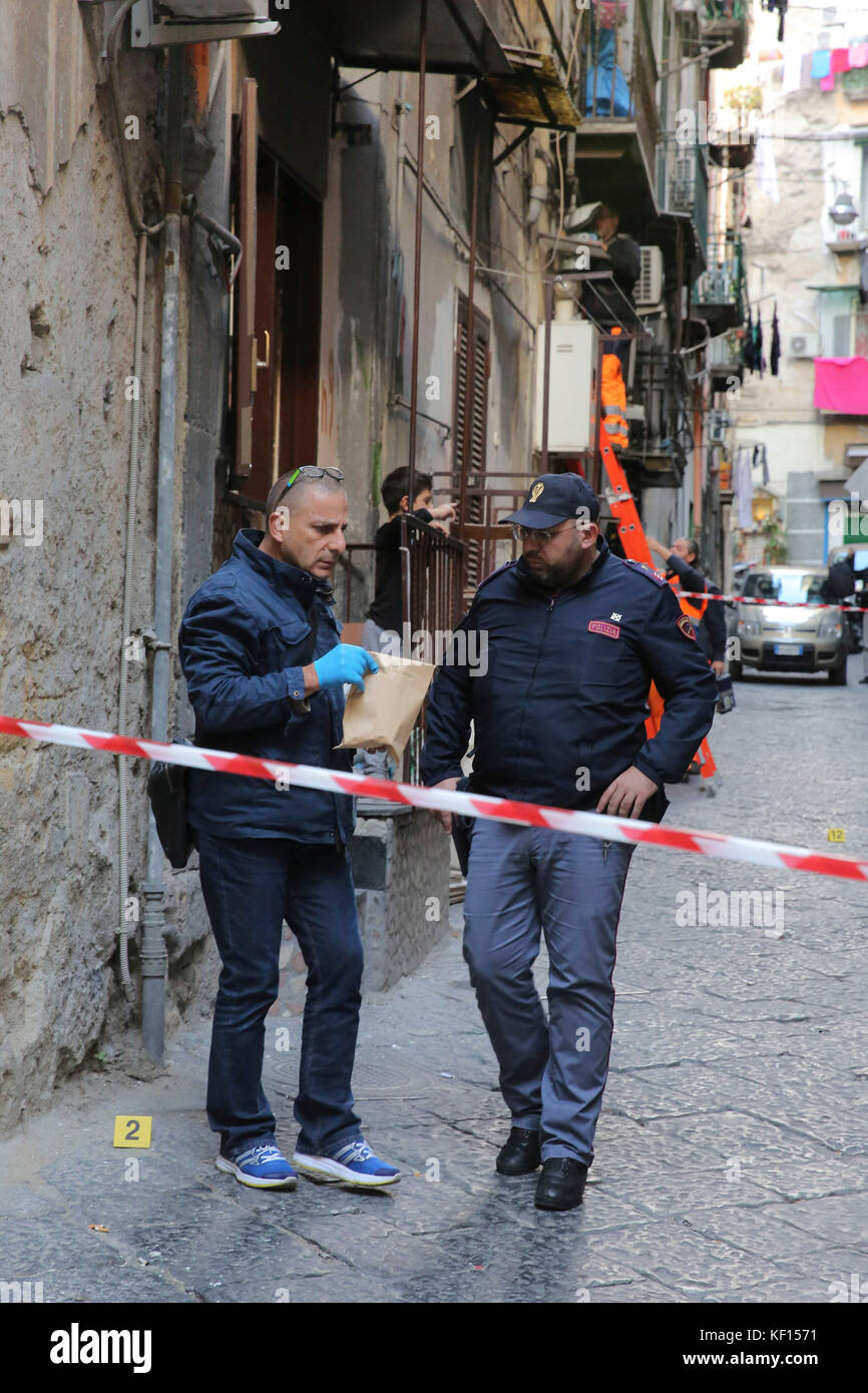 Naples, Italy. 24th October, 2017. Naples, police make the reliefs on ...
