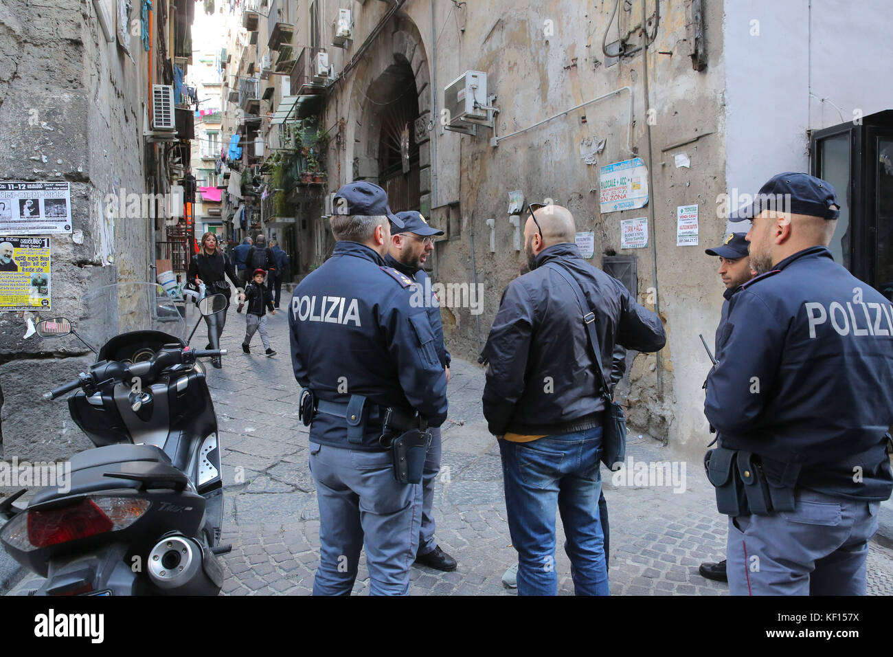 Naples, Italy. 24th October, 2017. Naples, police make the reliefs on ...