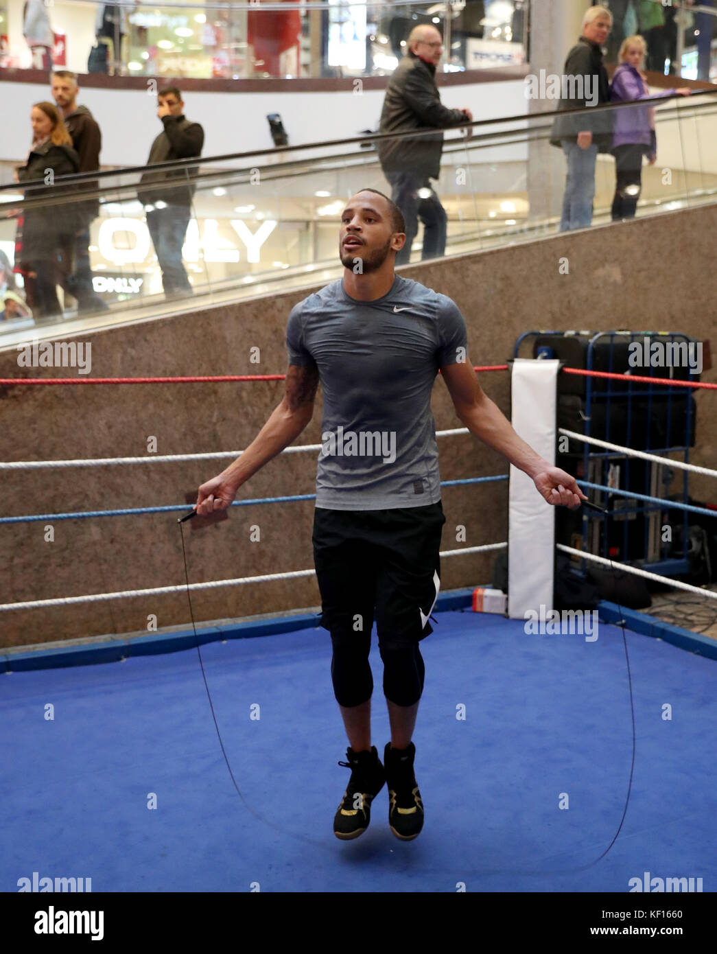 Robert brant hi-res stock photography and images - Alamy