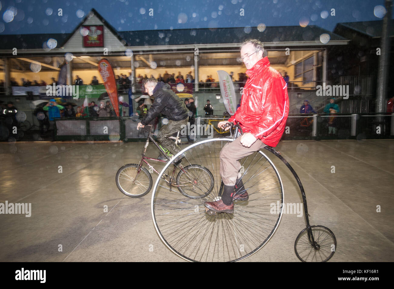 Carmarthen, Camarthenshire, Wales, UK. 24th October, 2017. Cyclist from ...