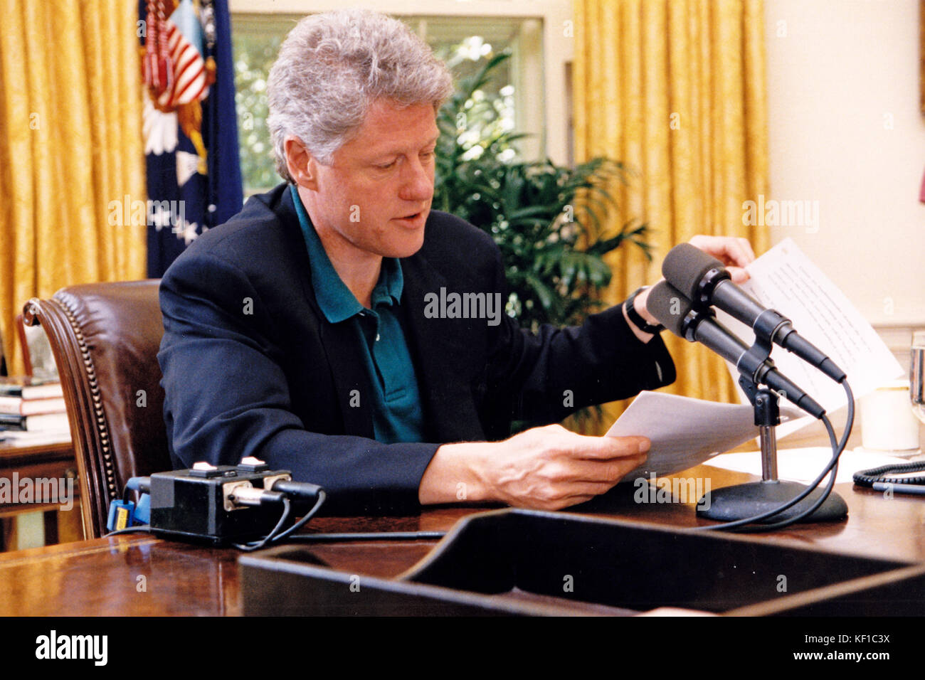 United States President Bill Clinton discusses his political reform ...