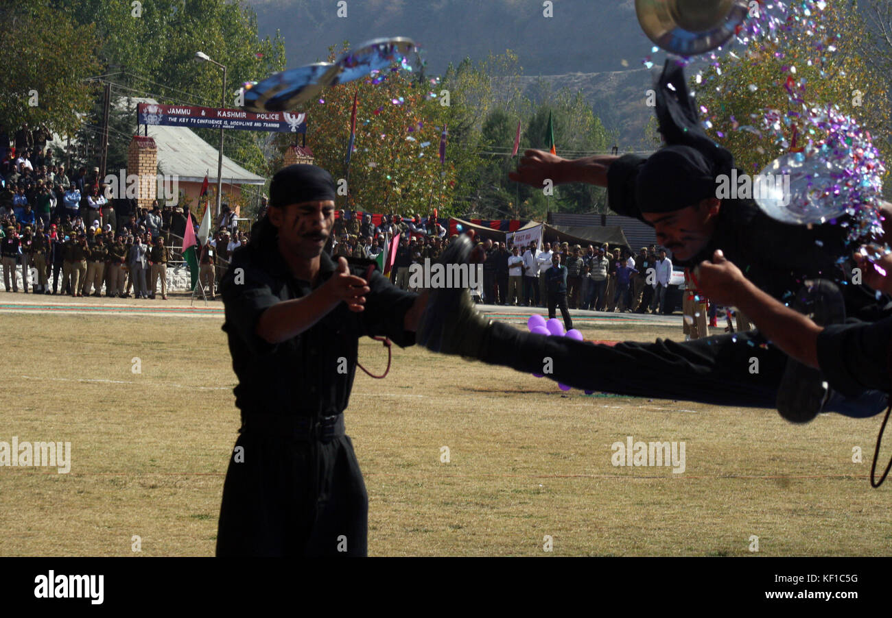Indian commandos hi-res stock photography and images - Alamy