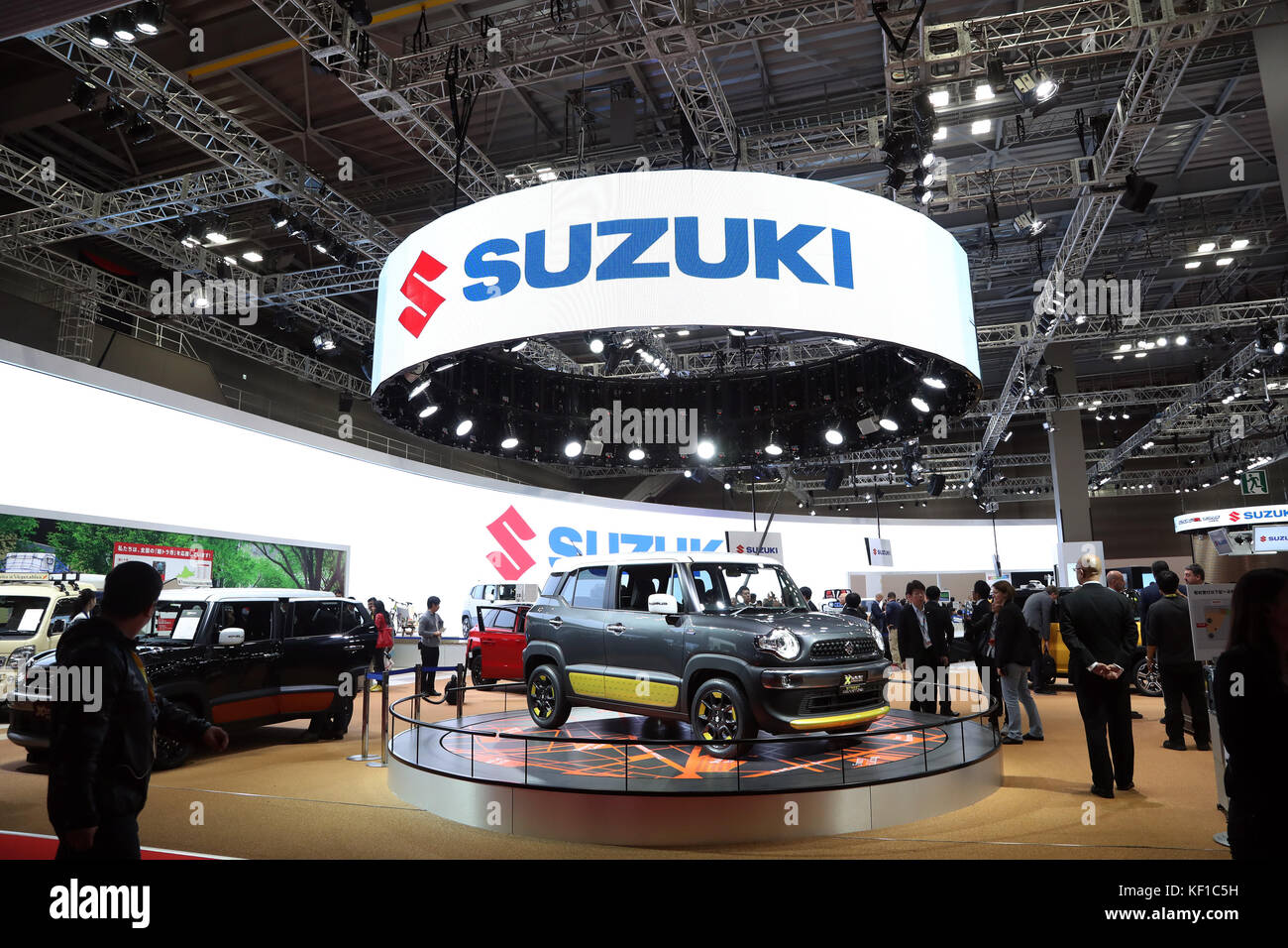 Tokyo, Japan. 25th Oct, 2017. Japanese automaker Suzuki Motor displays ...