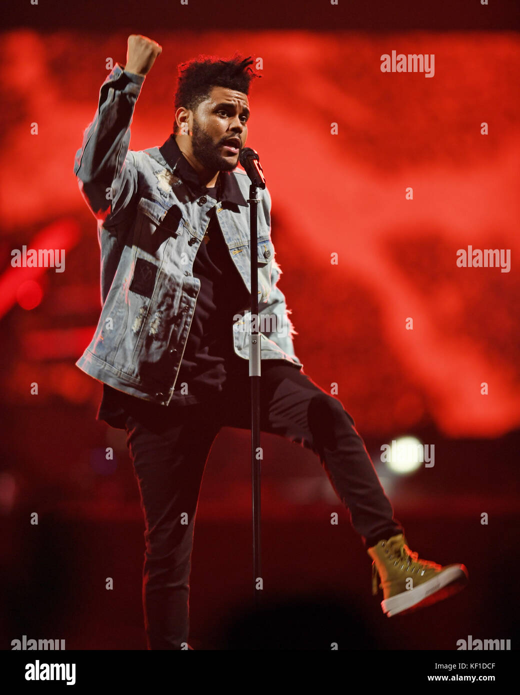 Miami, FL, USA. 24th Oct, 2017. The Weeknd performs at the ...