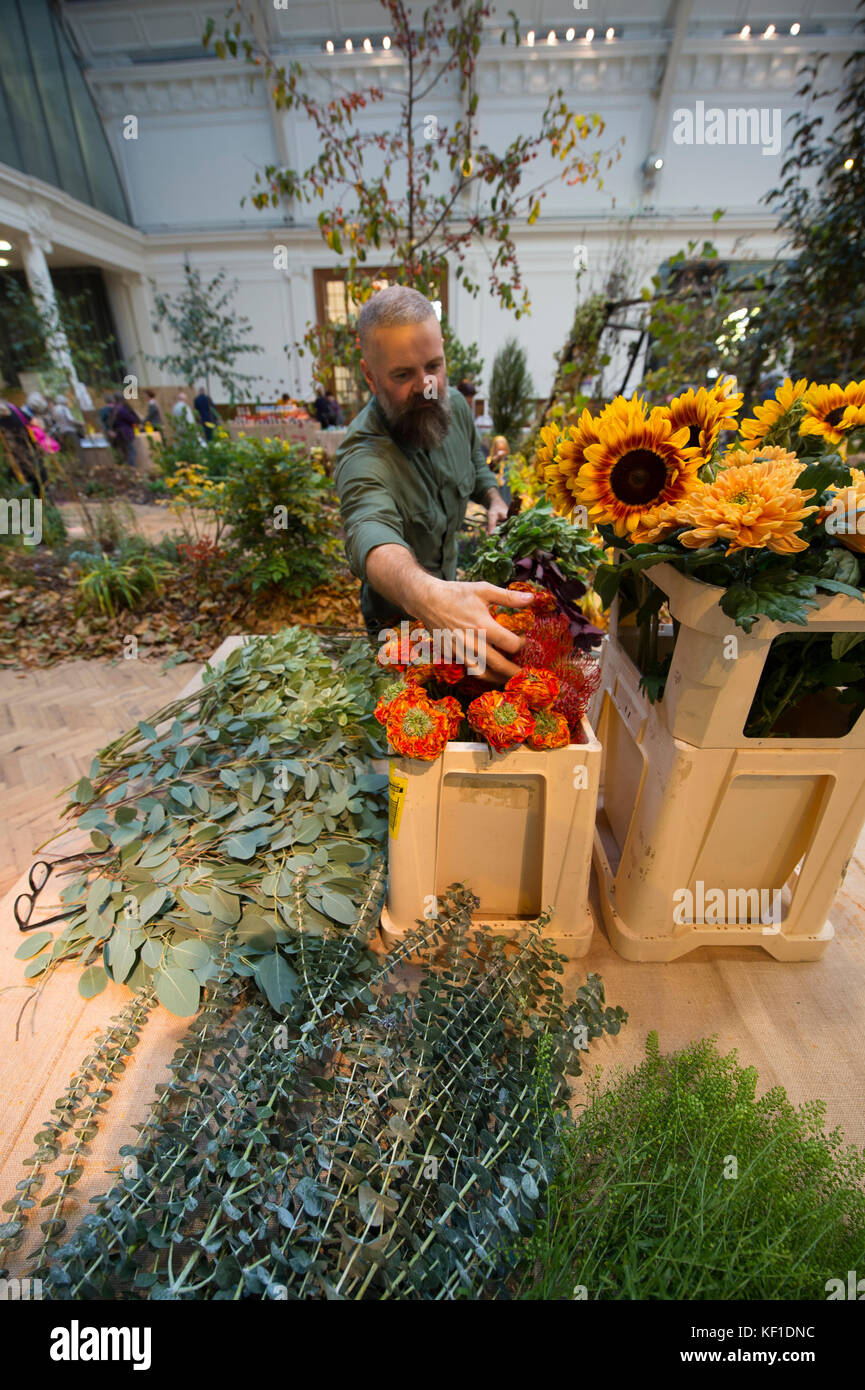 RHS Halls, London, UK. 25 October, 2017. To mark the arrival of the ...