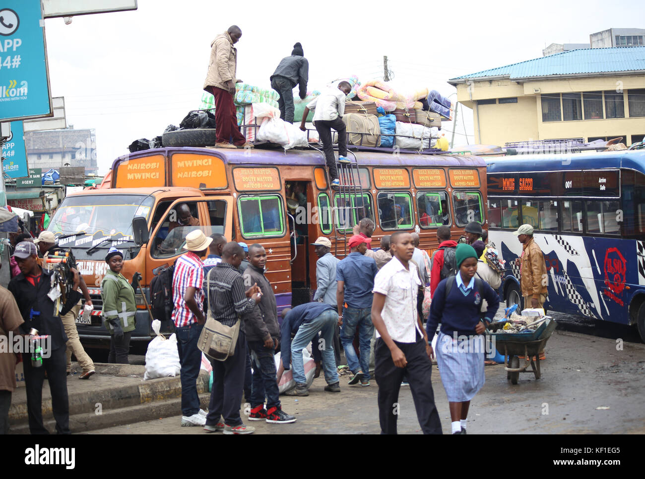 Nairobi, Nairobi County, Kenya. 25th Oct, 2017. Kenyans flock to ...