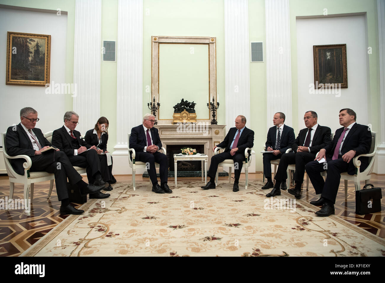 German president Frank-Walter Steinmeier (4th from left) and Russian ...