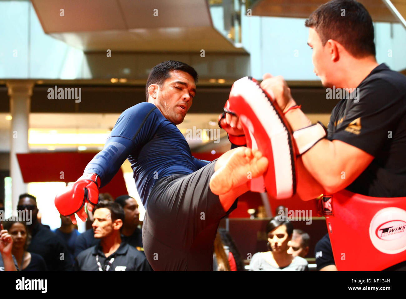 Take machida hi-res stock photography and images - Alamy