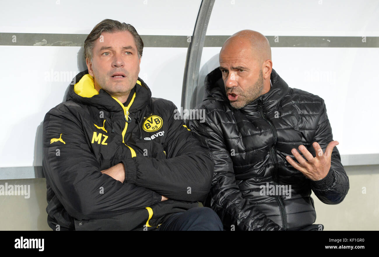 Magdeburg, Deutschland. 24th Oct, 2017. left to right: Michael ZORC ...