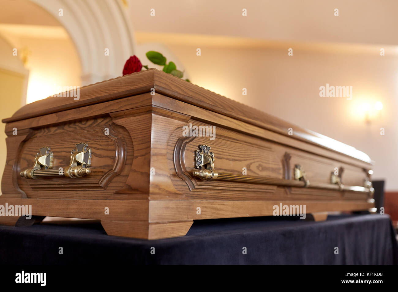 coffin at funeral in church Stock Photo - Alamy