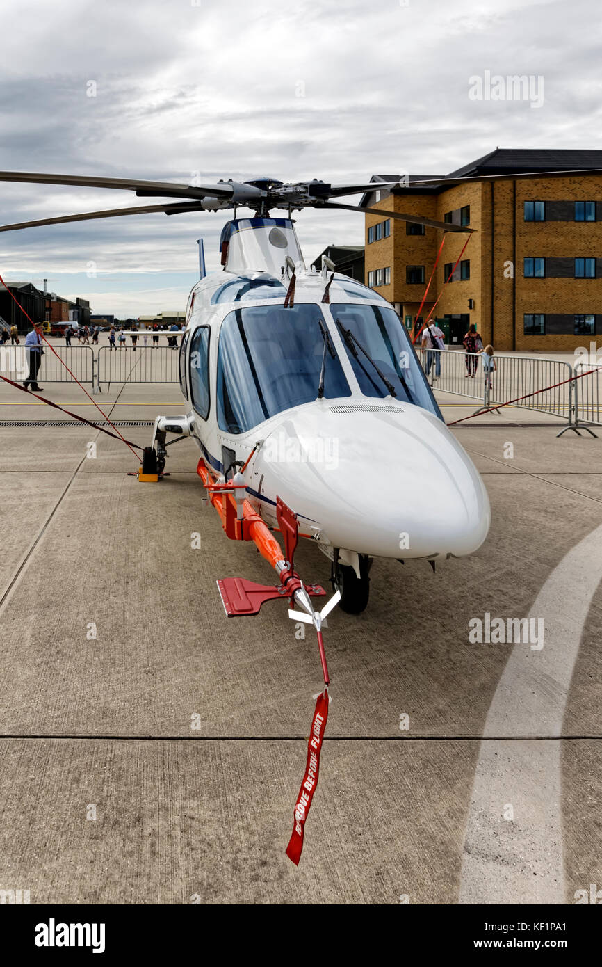 Empire test pilots' school boscombe hi-res stock photography and images ...